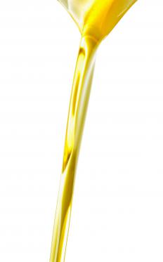 What is Cottonseed Oil? (with pictures)